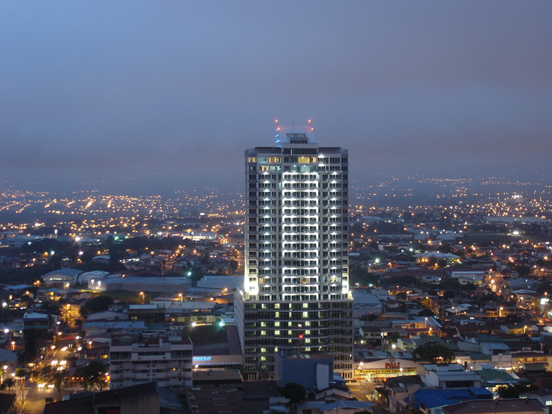 torres-paseo-colon-noche – TORRES PASEO COLÓN